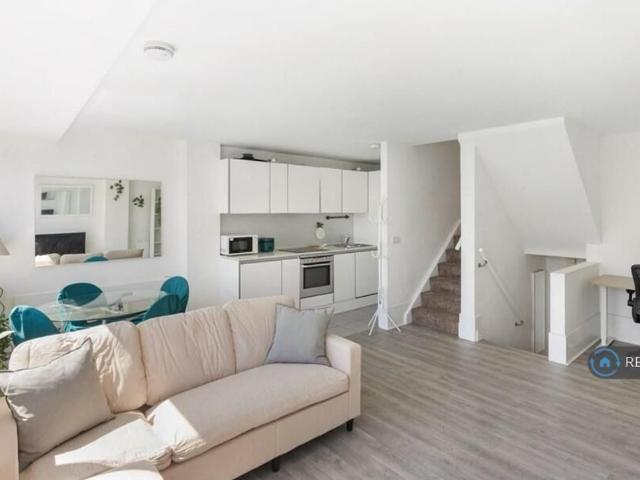 Aragon Tower, Surrey Quays SE8, 2 bed flat to rent, £2,000 pcm | PrimeLocation