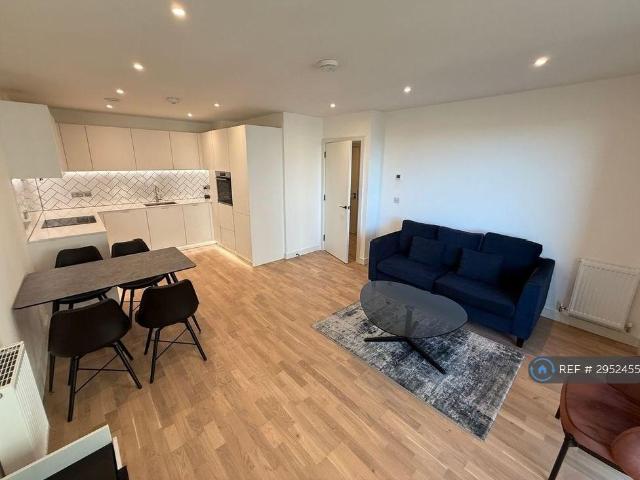 Arber House, Southall, UB1 1 bed flat to rent £1,800 pcm £415 pw