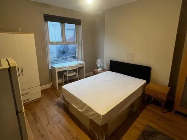 Arbil City, 185 Kilburn High Road, London, NW6 7HY, United Kingdom | Room for rent #165746835 | Rentberry