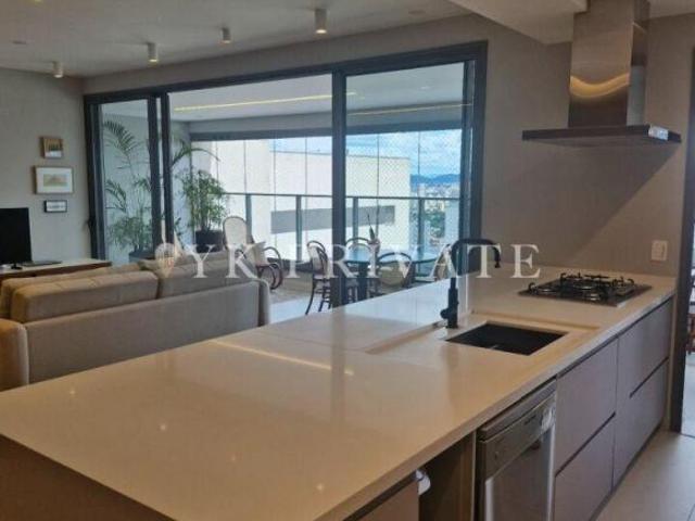 Arbo Alto de Pinheiros / 166m² / 3 Dormitórios / 3 Suítes / 2 Vagas