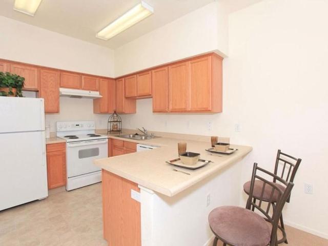 Arbor Faire Senior 2 Bedroom Apartment for Rent at 5175 N Feland Ave, Fresno, CA 93711 Fig Garden Loop