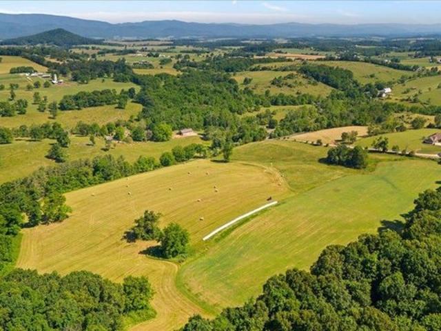 Arbor Hill Rd, Staunton, VA 24401