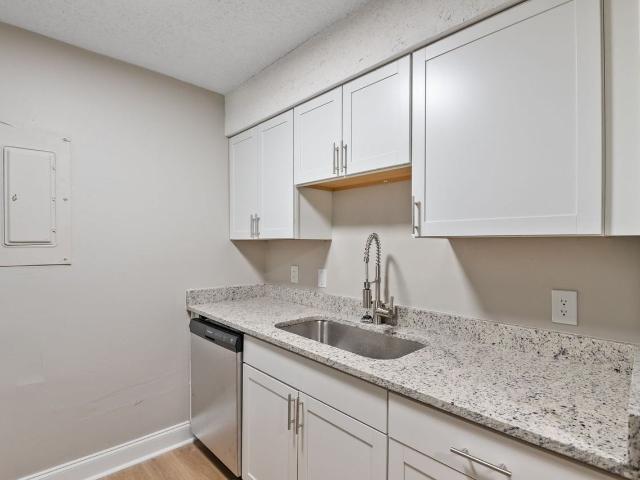 Arbor Landing Apartments 2 Bedroom Apartment for Rent at 1101 Hallbrook Dr, Columbia, SC 29209