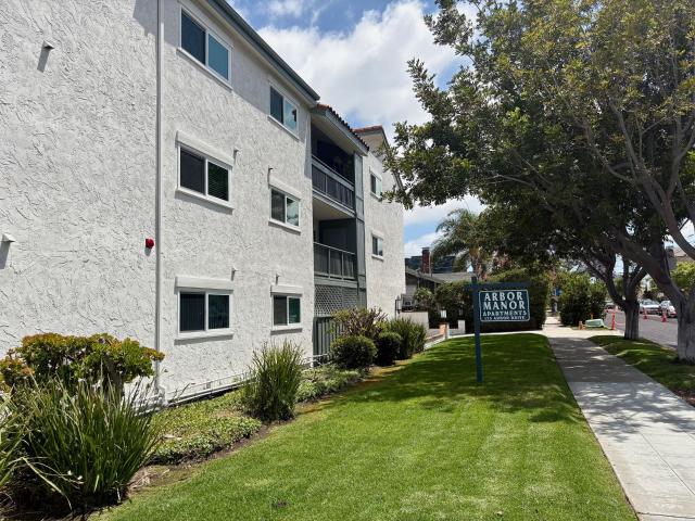 Arbor Manor Apartments