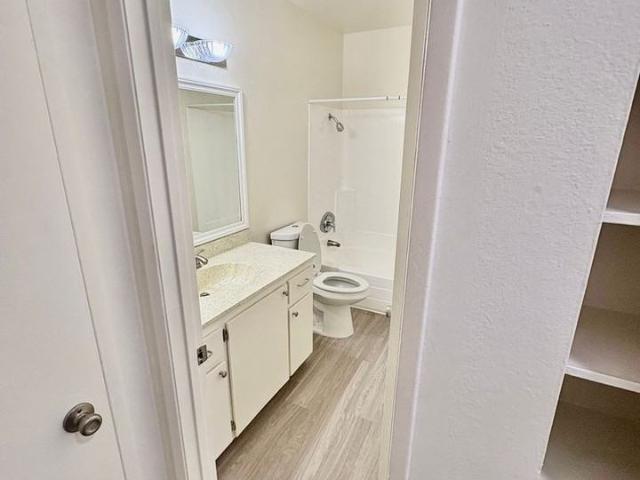 Arbor Park 1 Bedroom Apartment for Rent at 1219 N State College Blvd, Anaheim, CA 92806 East Anaheim