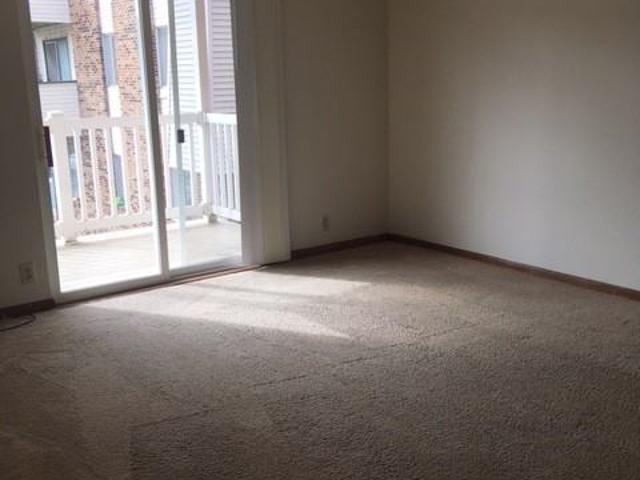 Arbor Place 1 Bedroom Apartment for Rent at Arbor Cir, Omaha, NE 68106