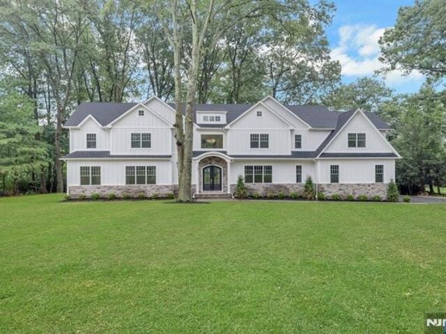 Arbor Rd, Franklin Lakes, Home For Sale
