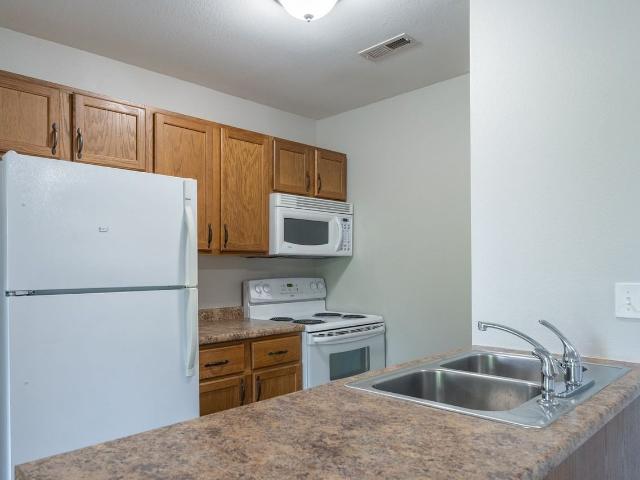 Arbor Ridge Apartments 2 Bedroom Apartment for Rent at 813 Falcon St, Park Hills, MO 63601