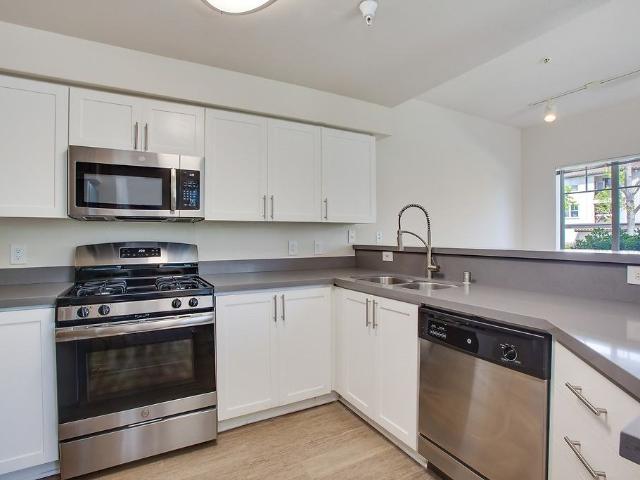 Arbors at Parc Rose 3 Bedroom Apartment for Rent at 1500 Tulipan Cir, Oxnard, CA 93030 East Village
