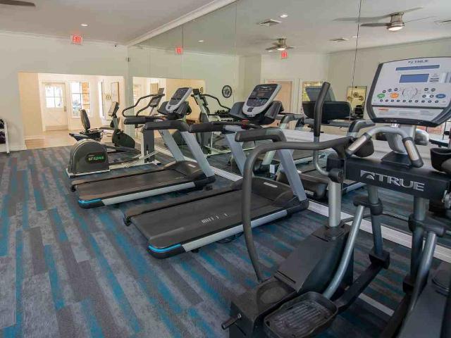 Arbors of Pleasant Valley Apts 2 Bedroom Apartment for Rent at 2020 Hinson Loop Rd, Little Rock, AR 72212 Walnut Valley