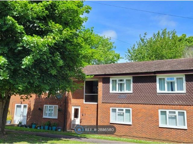 Arbour View, Little Chalfont HP7, 2 bed flat to rent, £1,600 pcm | PrimeLocation