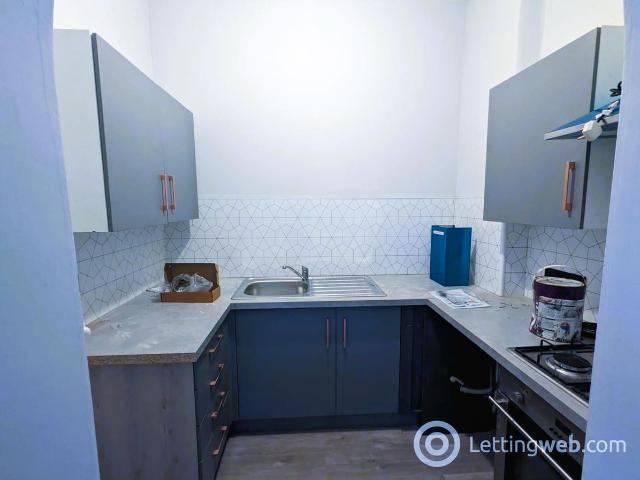 Arbroath Road, Dundee DD4, 2 bed flat to rent, £850 pcm | PrimeLocation