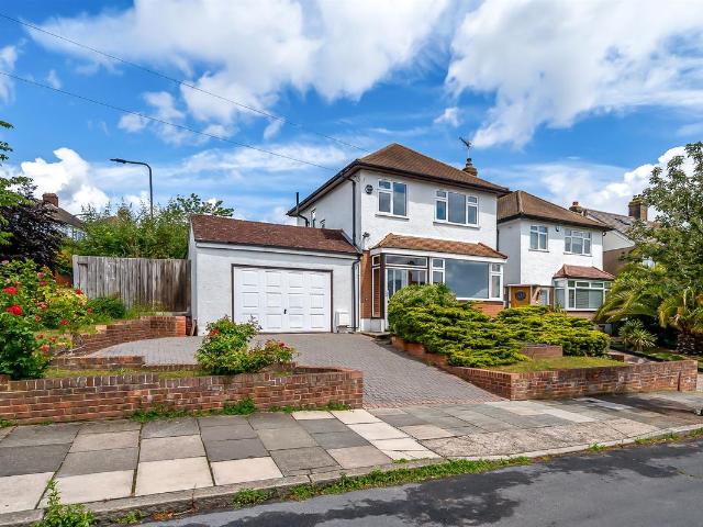 Arbroath Road, London SE9, 3 bed detached house to rent, £2,750 pcm | PrimeLocation