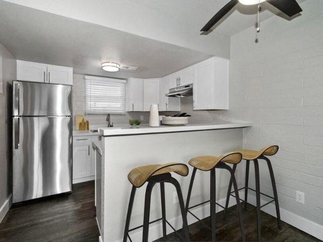 Arcadia on 49th 1 Bedroom Apartment for Rent at 4902 E Thomas Rd, Phoenix, AZ 85018