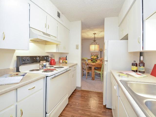 Arcadia at Overland Park 3 Bedroom Apartment for Rent at 8400 W 108th Ter, Overland Park, KS 66210