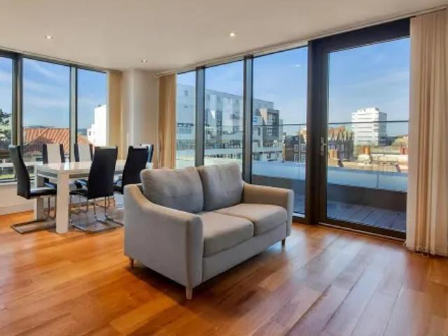 Arcadia Avenue, London, N3 2JU, United Kingdom | 3 bed house for rent #166812031 | Rentberry