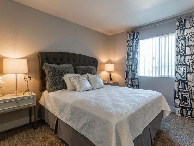 Arcadia Walk 1 Bedroom Apartment for Rent at 2606 North 44th Street, Phoenix, AZ 85008