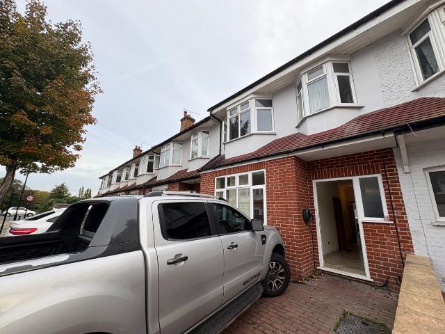 Arcadian Gardens, London N22, Room to rent, £600 pcm | PrimeLocation