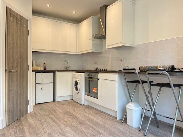 Arcadian Gardens, Wood Green/Bounds Green N22, 1 bed flat to rent, £1,300 pcm | PrimeLocation