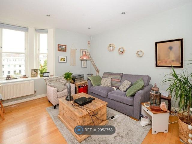 Arch View Crescent, Liverpool L1, 2 bed flat to rent, £1,100 pcm | PrimeLocation