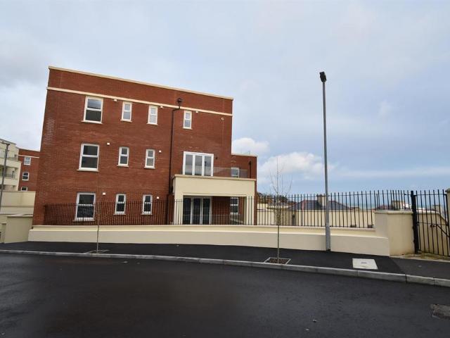 Archery Gardens, St Leonards On Sea 3 bed apartment to rent £1,595 pcm £368 pw
