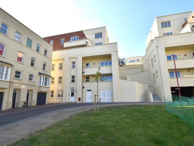 Archery Gardens, St Leonards, St. 2 bed apartment to rent £1,550 pcm £358 pw