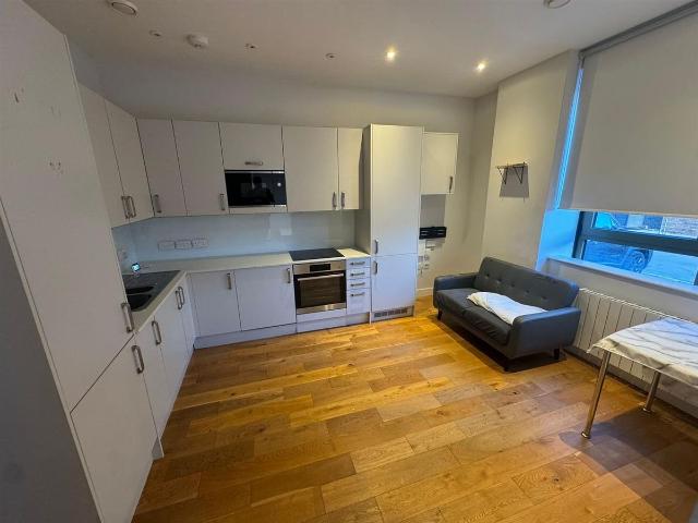 Archer Court, High Street, Feltham, Hounslow TW13, 1 bed flat to rent, £1,300 pcm | PrimeLocation