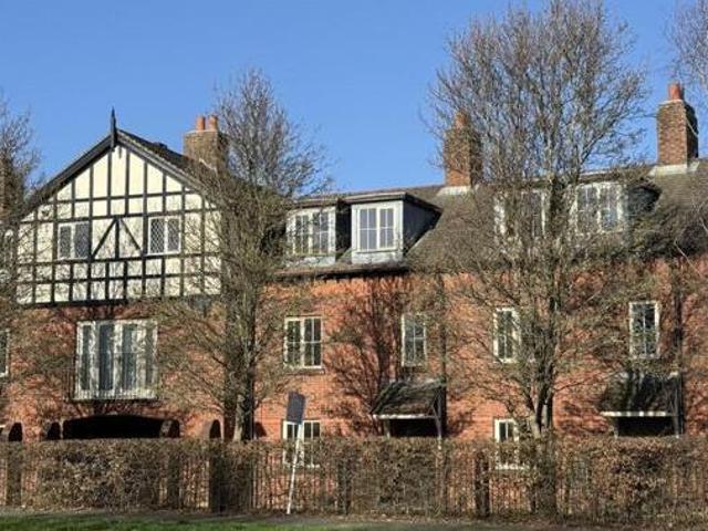 Archers Green Road, Kingswood, 3 Bedroom House