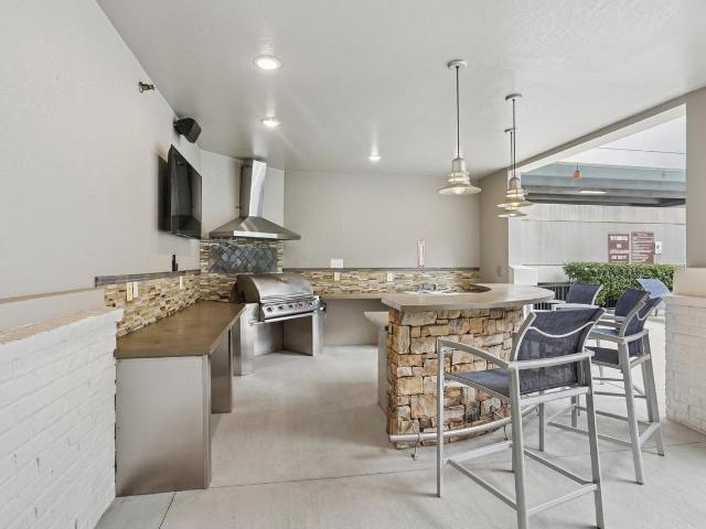 Arches at Glenridge 1 Bedroom Apartment for Rent at 5610 Glenridge Dr, Sandy Springs, GA 30342