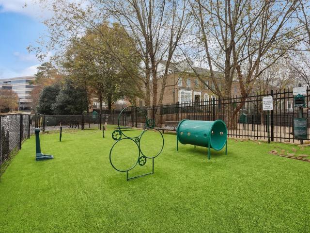 Arches at Glenridge 2 Bedroom Apartment for Rent at 5610 Glenridge Dr, Sandy Springs, GA 30342