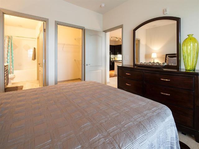 Arches at Glenridge 3 Bedroom Apartment for Rent at 5610 Glenridge Dr, Sandy Springs, GA 30342