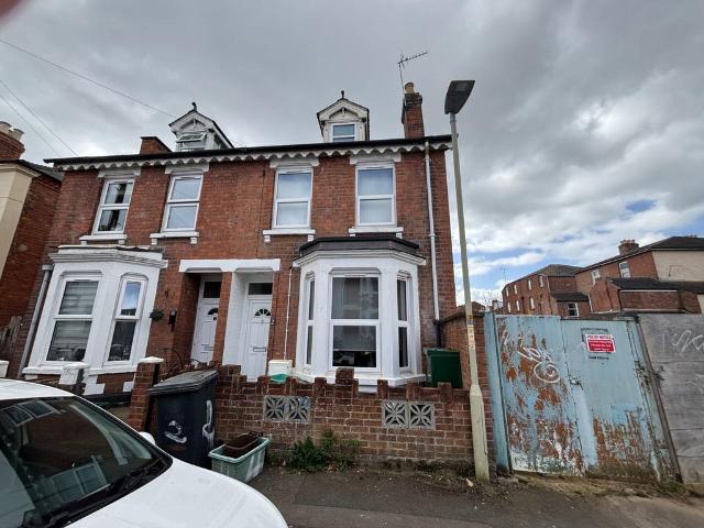 Archibald Street, Gloucester GL1 5 bed end of terrace house to rent £2,850 pcm £658 pw