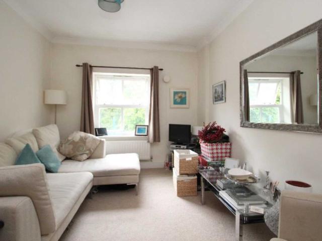 Archway Road, Highgate N6, 1 bed flat to rent, £1,750 pcm | PrimeLocation