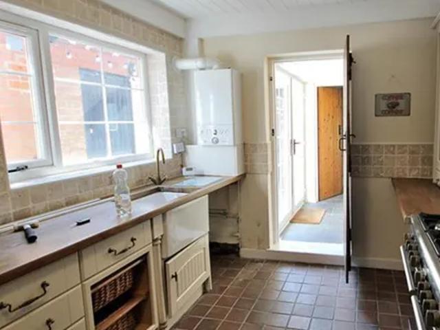 Archway Road, Huyton, L36 9BB, United Kingdom | 2 bed townhouse for rent #125547321 | Rentberry