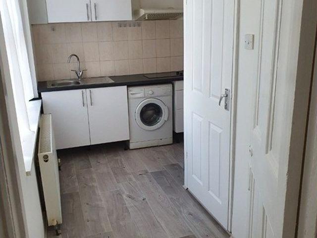 Archway Road, London N6, Studio to rent, £1,200 pcm | PrimeLocation