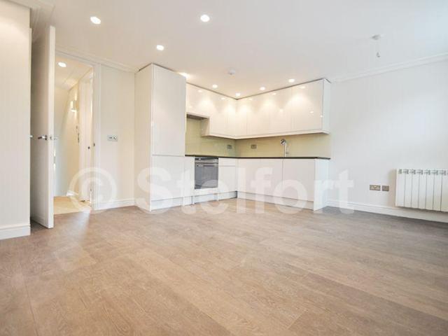 Archway Road, London, N6 3 bed apartment to rent £3,300 pcm £762 pw