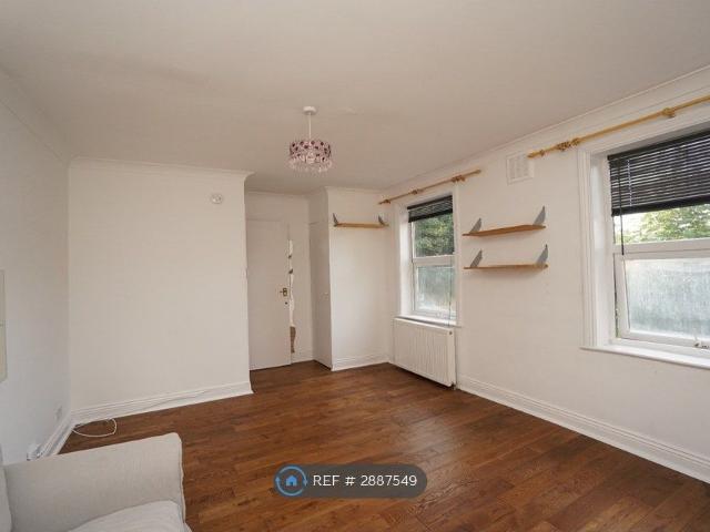Archway Road, London N6, 3 bed flat to rent, £2,300 pcm | PrimeLocation