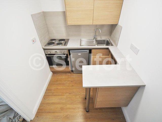 Archway Road, London N19 4 bed flat to rent £3,650 pcm £842 pw