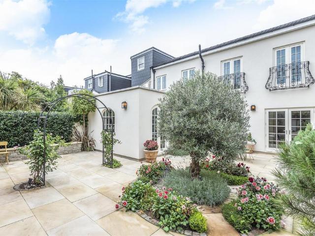 Archway Street, Barnes, SW13 5 bed end of terrace house to rent £15,000 pcm £3,462 pw