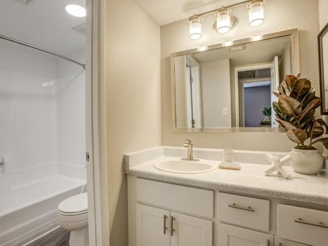 Ardella on 67th 2 Bedroom Apartment for Rent at 6565 W Bethany Home Rd, Glendale, AZ 85301 O'Neil Ranch