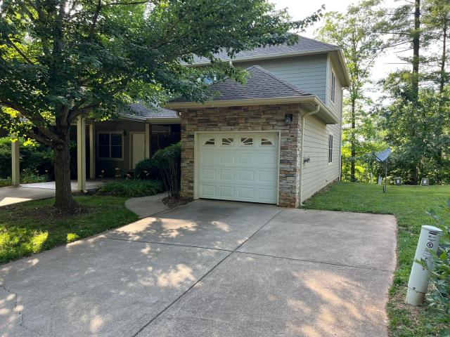 Arden 3 bed Townhome: Commuter's Wishlist