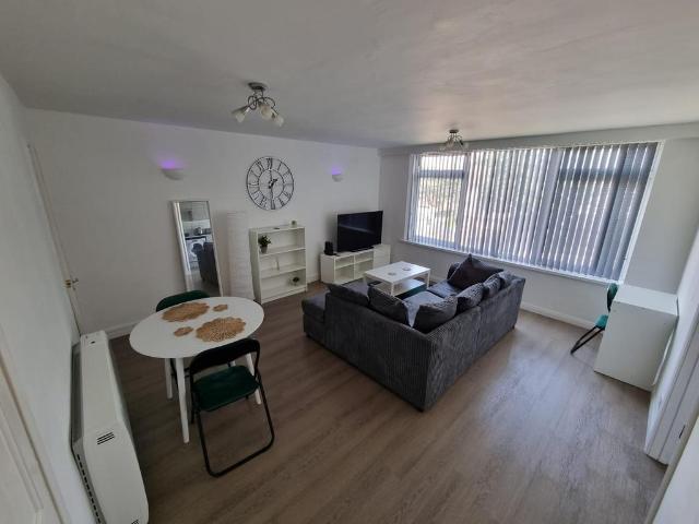 Arden Grove 2 bed, Ladywood B16 2 bed flat to rent £1,450 pcm £335 pw
