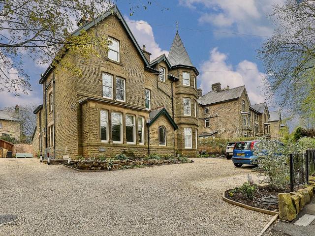 Arden House, Buxton, SK17 1 bed apartment to rent £1,000 pcm £231 pw
