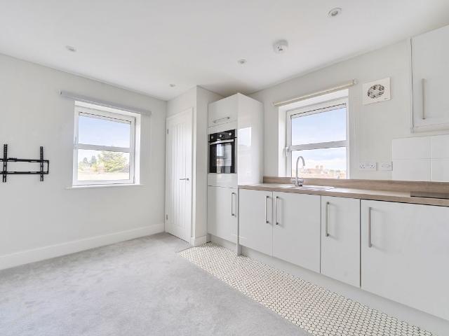 Arden Street, Stratford Upon Avon CV37, 1 bed flat to rent, £1,000 pcm | PrimeLocation
