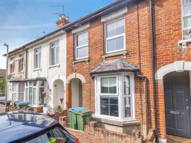 Ardenham Street, Aylesbury, HP19 2 bed terraced house to rent £1,325 pcm £306 pw