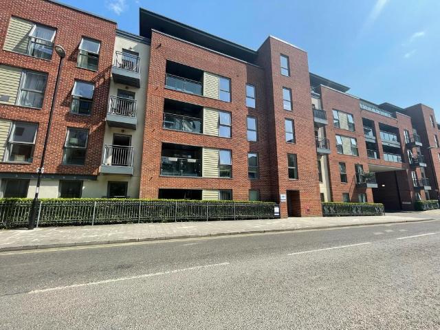 Ardent House, Southampton, SO19 2 bed apartment to rent £1,700 pcm £392 pw