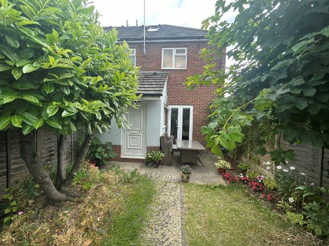 Ardler Road, Caversham, Reading, Berkshire RG4, 1 bed maisonette to rent, £1,200 pcm | PrimeLocation