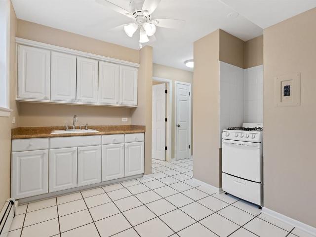 ARDMORE GARDEN, LLC 1 Bedroom Apartment for Rent at 12 N Ardmore Ave, Villa Park, IL 60181