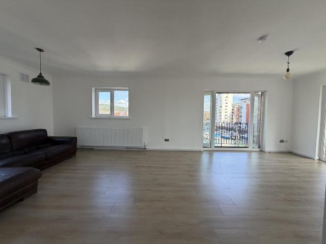 Arethusa Quay, Maritime Quarter, Swansea SA1, 2 bed flat to rent, £1,250 pcm | PrimeLocation