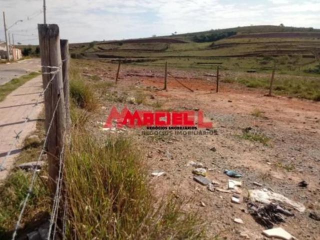 Área no Pinheirinho dos Palmares